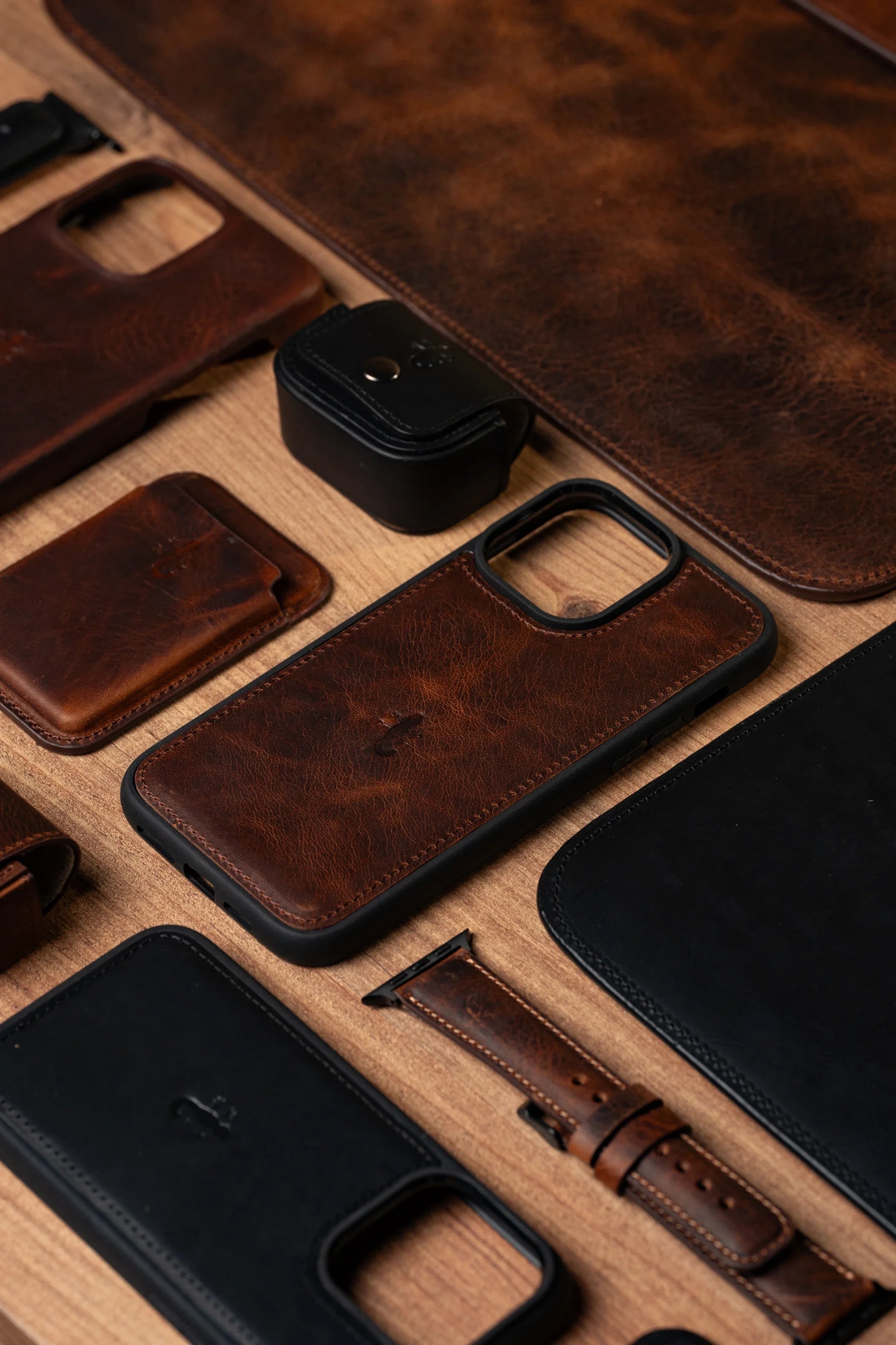 Apple Accessories – Semender Leather Goods